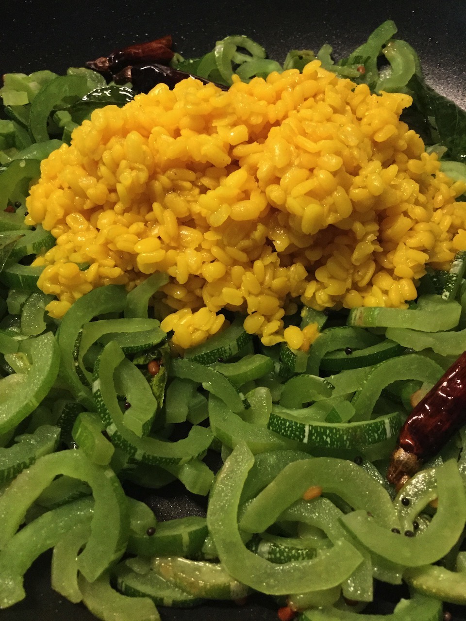 Pudalangai (Snake Gourd) Thuvattal - Spice Container
